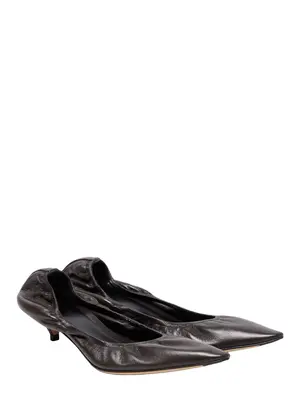 THE ROW Liisa Leather Pumps - Black