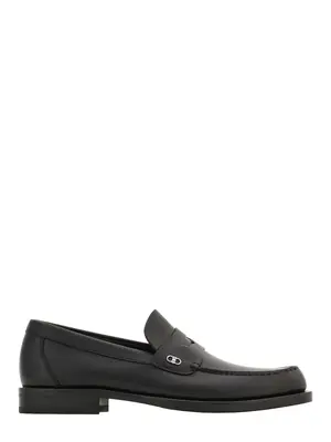 FERRAGAMO Gancini Plaque Leather Loafers - Black