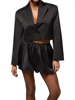 WEWOREWHAT WeWoreWhat Cropped Satin Blazer