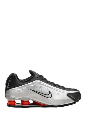 Nike Shox R4 Sneakers - Silver