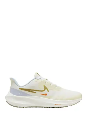 Nike Air Zoom Pegasus 39 Shield - White