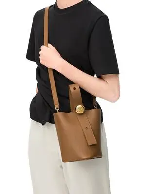 Loewe Pebble Mini Bucket Bag - Oak