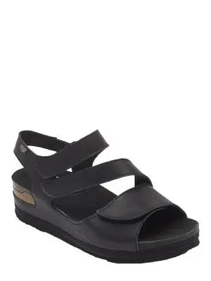 ON FOOT 206 Austin Platform Sandal - Black