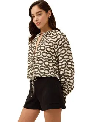 MARIE OLIVER Mia Short