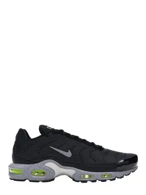 Nike Max Plus Tuned To Sneakers - Black/matte Silver/volt