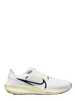 Nike Pegasus 40 - White/coconut Milk/black