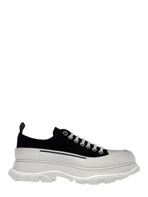 Alexander McQueen Tread Slick Low Lace Up Sneakers - Black/white
