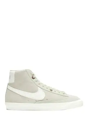 NIKE Blazer Mid Eyelets