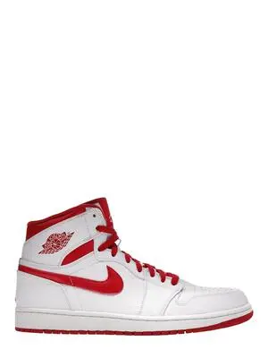 JORDAN 1 Retro High-top Sneakers - White/varsity Red