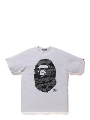 A BATHING APE X Undefeated Apehead Tee Shirt - White