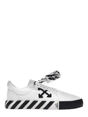 Off-White Low Vulcanized Sneakers - White/black