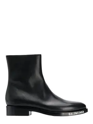 Balenciaga Leather Ankle Boots With Logo - Black/white
