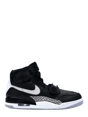 JORDAN Jordan Legacy 312 Sneakers Black/white