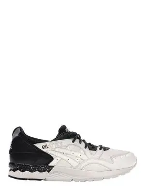 Asics Gel-lyte V Monkey Time Lights & Shadowsin Sneakers - White/black