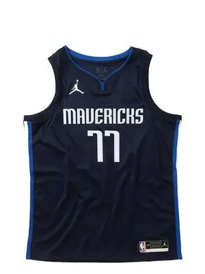Nike Nba Luka Dončić Mavericks Statement Swingman Jersey - Black/navy Blue/white