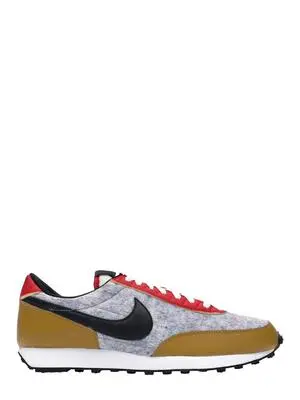 Nike Daybreak Sneakers - Gold Suede/black/university Red