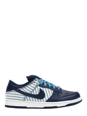 Nike Dunk Low Avenger Navy Sneakers - White/midnight Navy/blue Reef