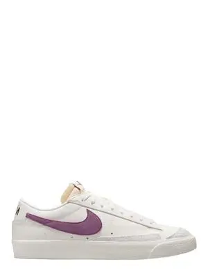 Nike Blazer Low 77 Vintage Sneakers - Sail/light Bordeaux/vivid Sulfur