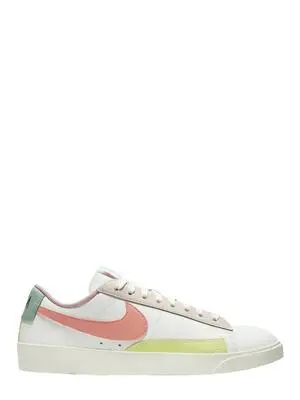 Nike Blazer Low Le Sneakers - Sail/white/coconut Milk
