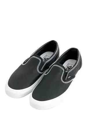VANS Classic Slip-On Sneakers Black/white