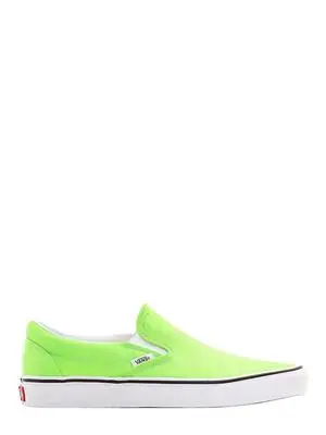 VANS Classic Slip-on Sneakers
