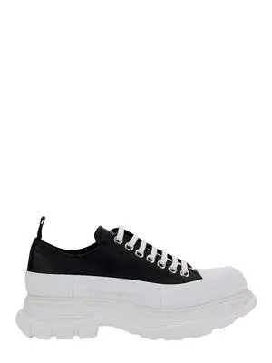 Alexander McQueen Tread Slick Low Lace Up Sneakers - Black/white
