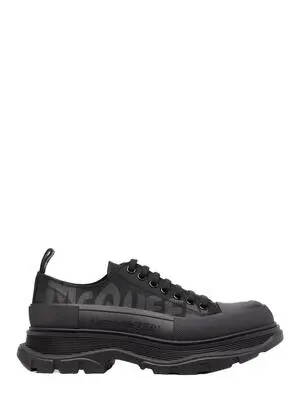 Alexander McQueen Tread Slick Low Lace Up Sneakers - Black