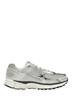 NIKE Zoom Vomero 5 Chrome