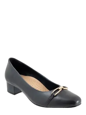 Trotters Dakota Pump Navy