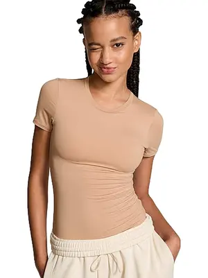 Pink Base Stretch™ Short-Sleeve Tee Beige