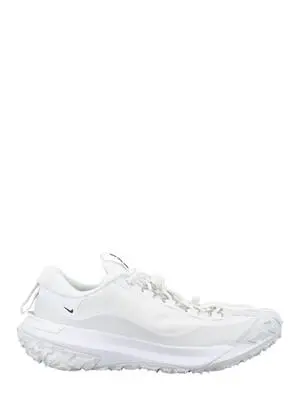 Comme Des Garçons X Nike Acg Mountain Fly 2 Low Sneakers - White