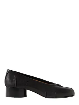 MAISON MARGIELA Tabi Leather Ballerina Pumps - Black