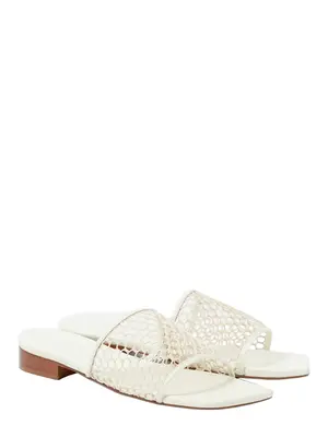 SOULIERS MARTINEZ Chica Slides - White