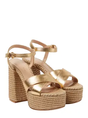GIANVITO ROSSI Metallic Leather Platform Sandals - Gold