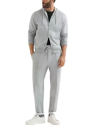 Charcoal (black)