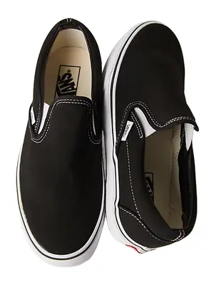 VANS Classic Slip-On Sneakers Black