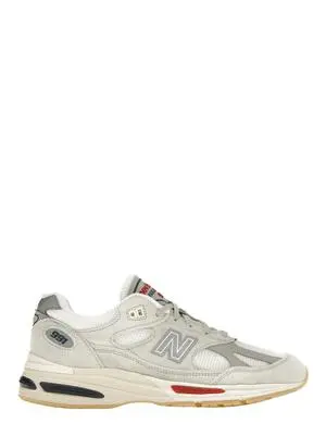 NEW BALANCE 991v2 Miuk Vintage Sport Sneakers - Off White/blanc De Blanc/savvy Red