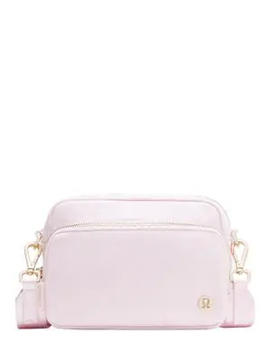 Lululemon Everywhere Crossbody Bag 2l - Blissful Pink/gold