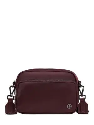 Lululemon Everywhere Crossbody Bag 2L Goodnight Plum/gunmetal