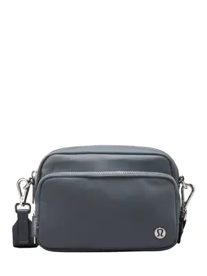 Lululemon Everywhere Crossbody Bag 2L Oil Grey/silver