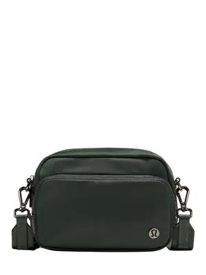 Lululemon Everywhere Crossbody Bag 2L Rainforest Green/gunmetal