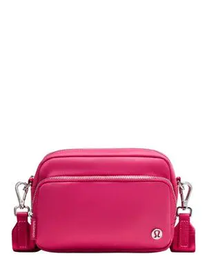 Lululemon Everywhere Crossbody Bag 2L Raspberry Coulis/silver