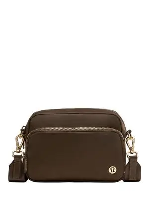 Lululemon Everywhere Crossbody Bag 2L Walnut Crunch/gold