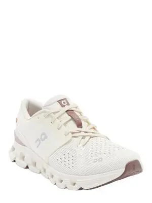 On X 4 Training Sneakers - Ivory/heron