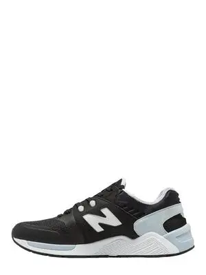 NEW BALANCE 009in Sneakers - Black/light Grey