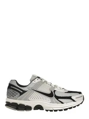NIKE Zoom Vomero 5 Sneakers