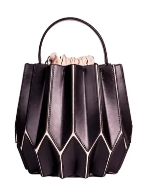 RYZÍ Gamora Medium Leather Bucket Bag - Black