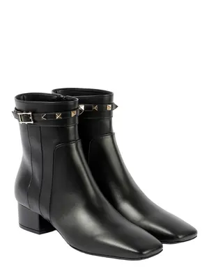 Valentino Garavani Rockstud 40 Leather Ankle Boots - Black