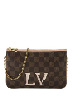 LOUIS VUITTON Damier Ebene Double Zip Pochette - Pink