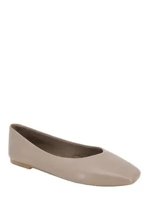 KENNETH COLE Kenneth Cole Johanna Square Toe Flat Taupe Leather